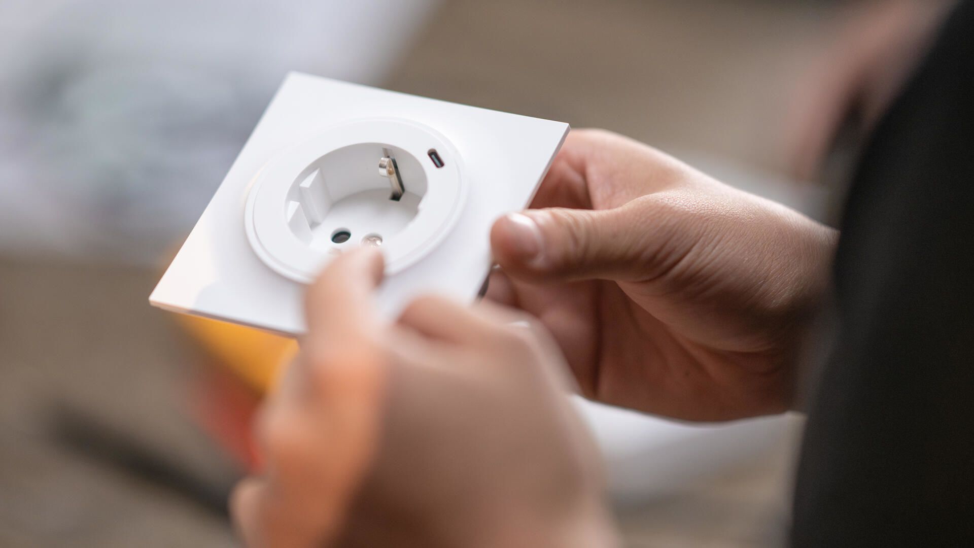 ELKO One - en ny produktserie fra ELKO – landsdekkende elektrikerkjede med fokus på smarte ...